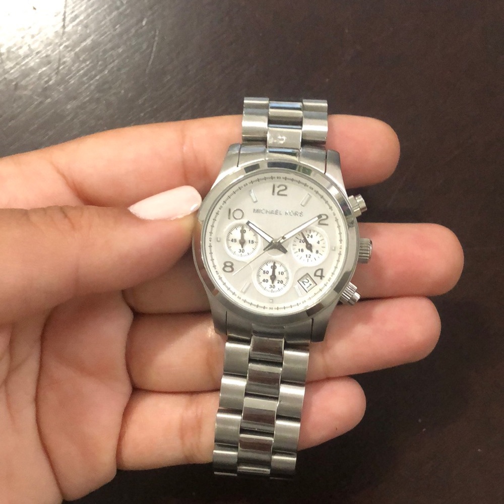 Michael Kors Silver Watch - Gem